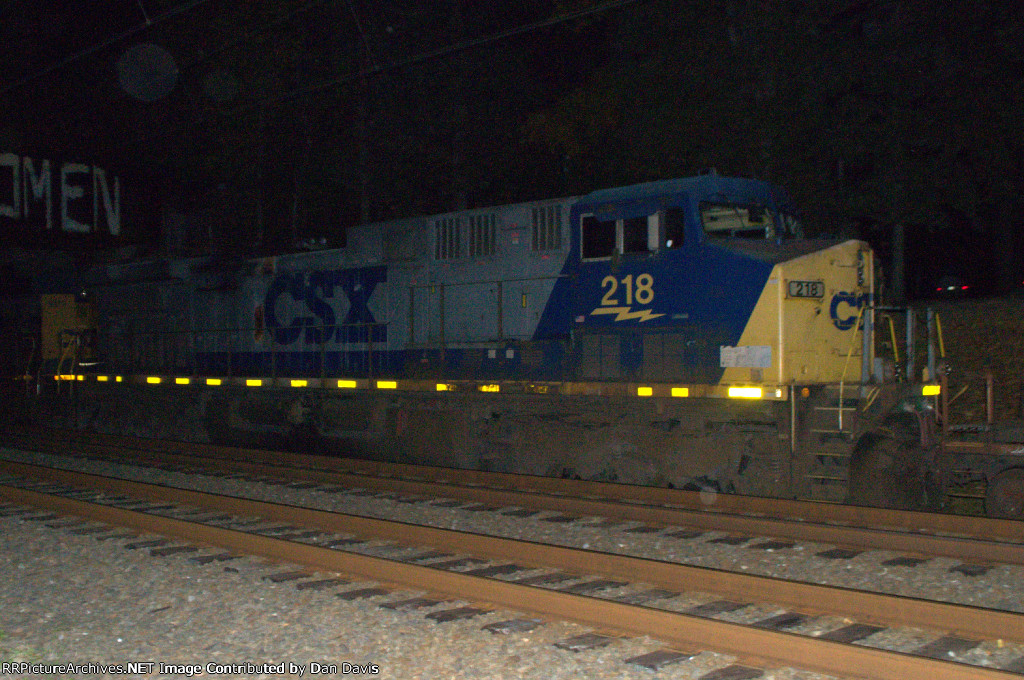 CSX AC44CW 218 trails on Q034-21